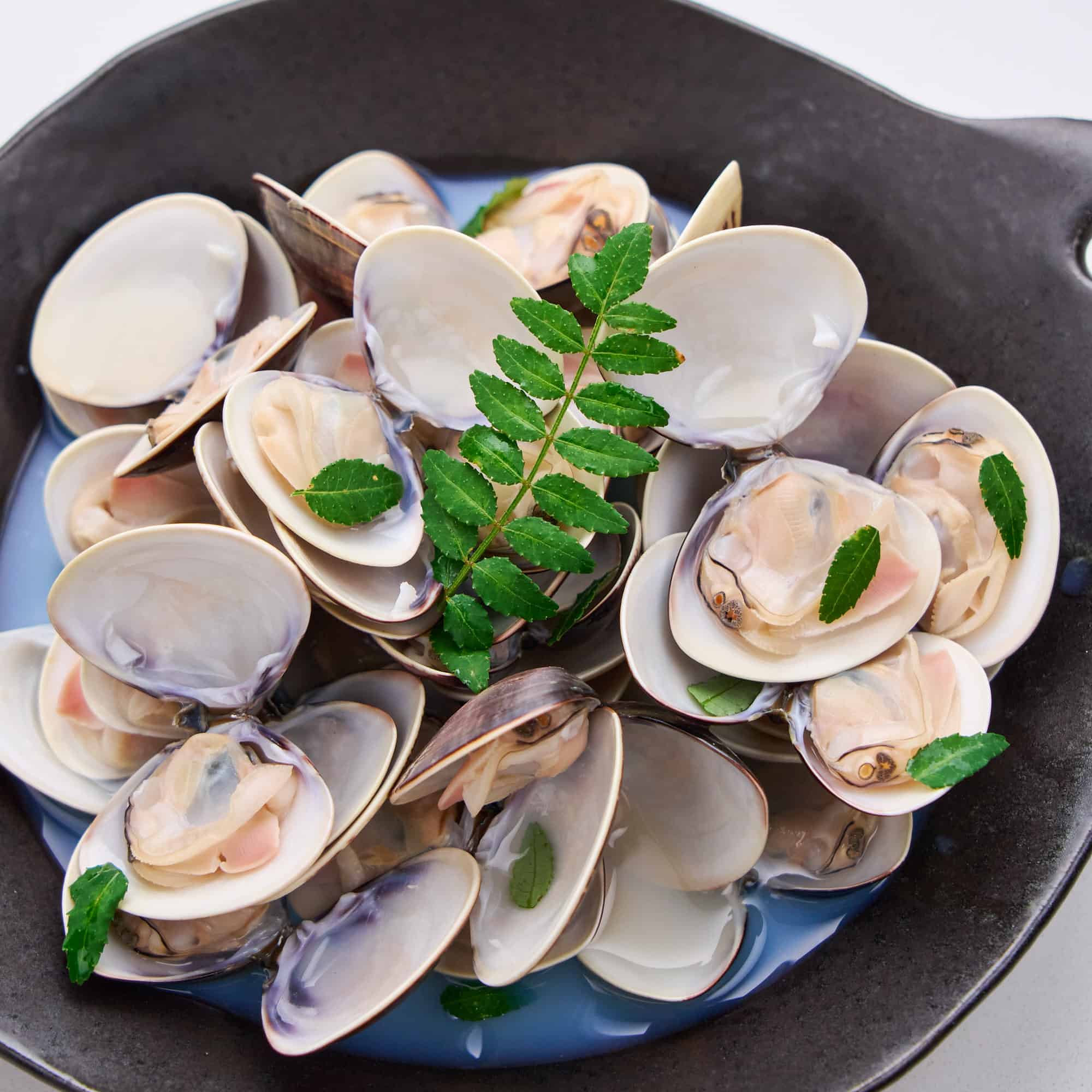 Sake Steamed Clams (Hamaguri No Sakamushi) - Marc's Recipes